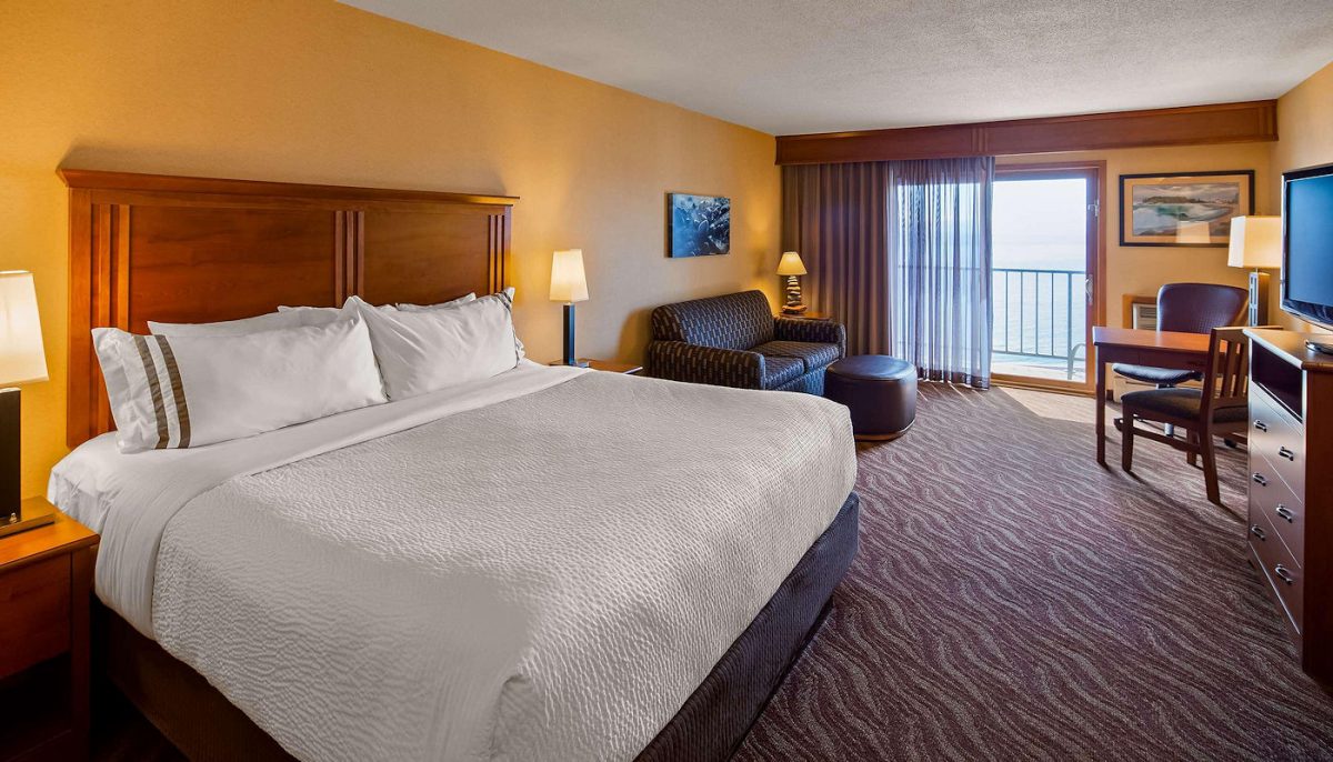 Grand Marais Hotel on Lake Superior | Best Western Plus Superior Inn